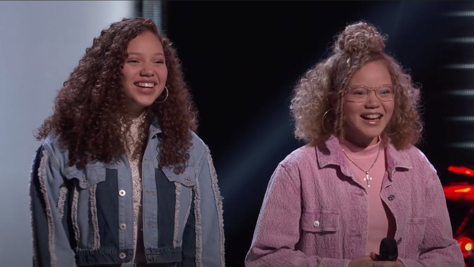Gospel Singers Stun With Christian Song on THE VOICE