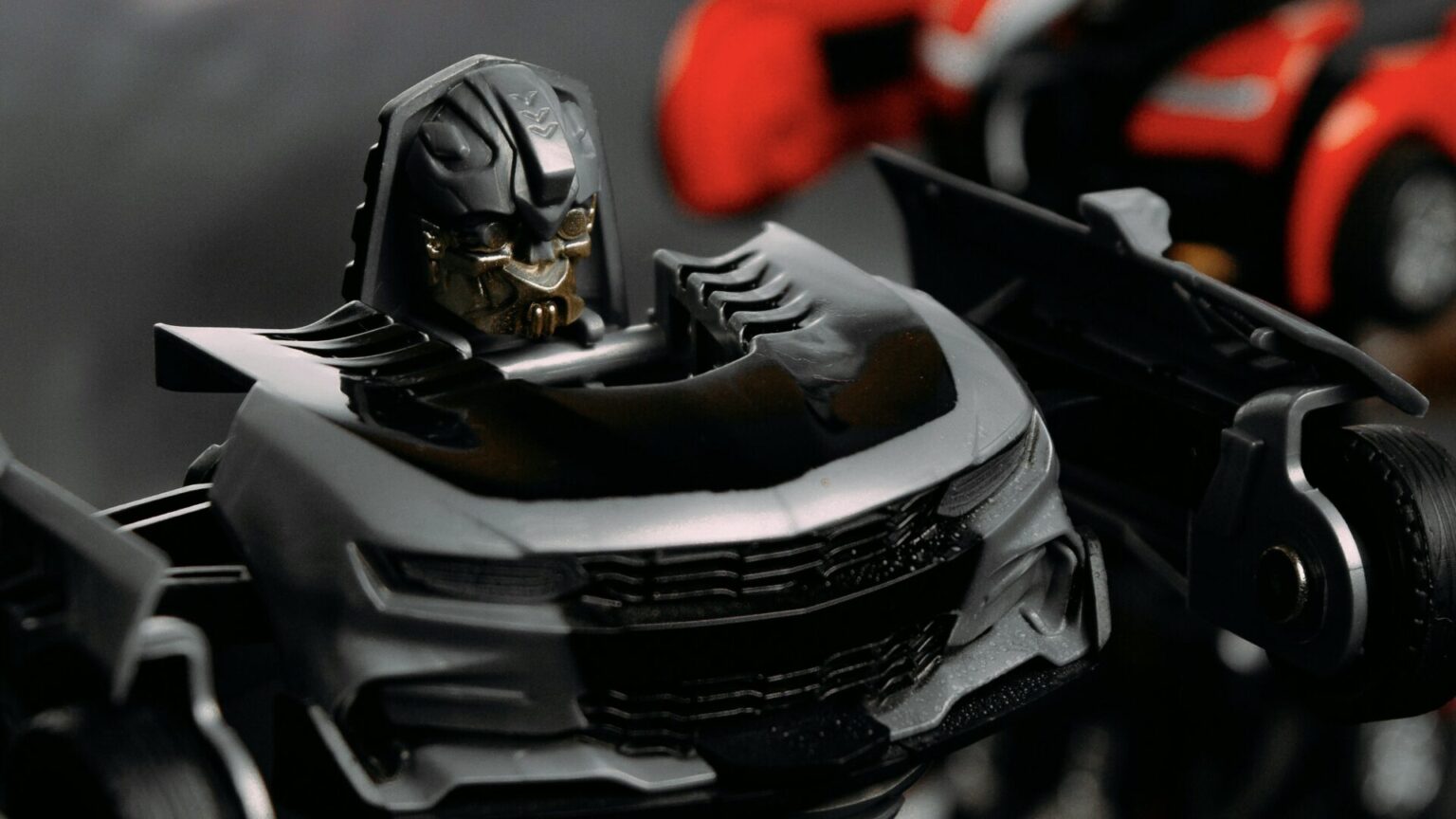 TRANSFORMERS Introduces Non-Binary Characters