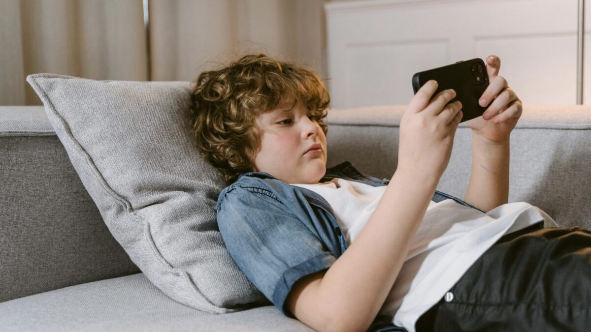 Why Parents Need to Take Their Children's Screen Time Seriously