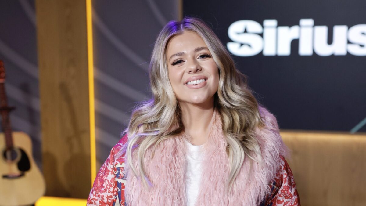Anne Wilson Celebrates Hitting 2 Billion Streams