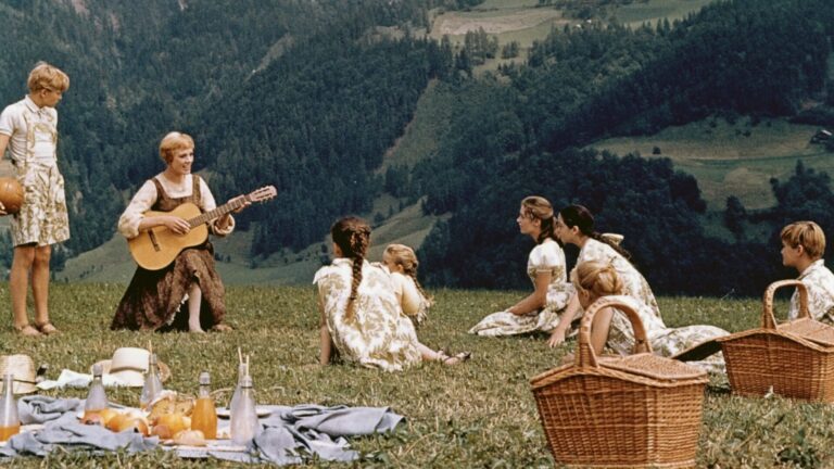 THE SOUND OF MUSIC Hits Theaters for 60th Anniversary