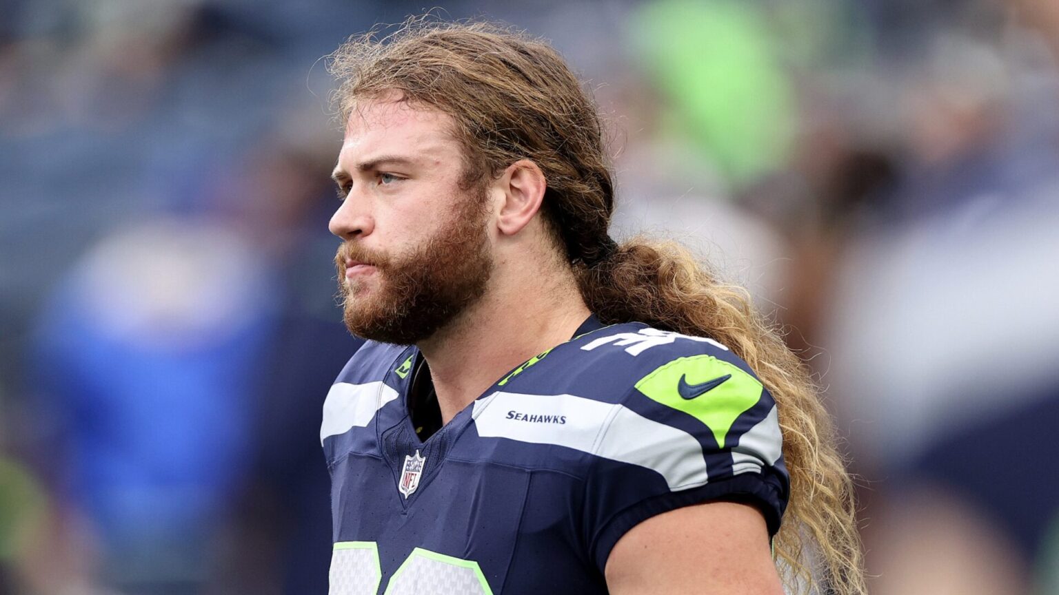 Seahawks TE Brady Russell Sells Out for Jesus