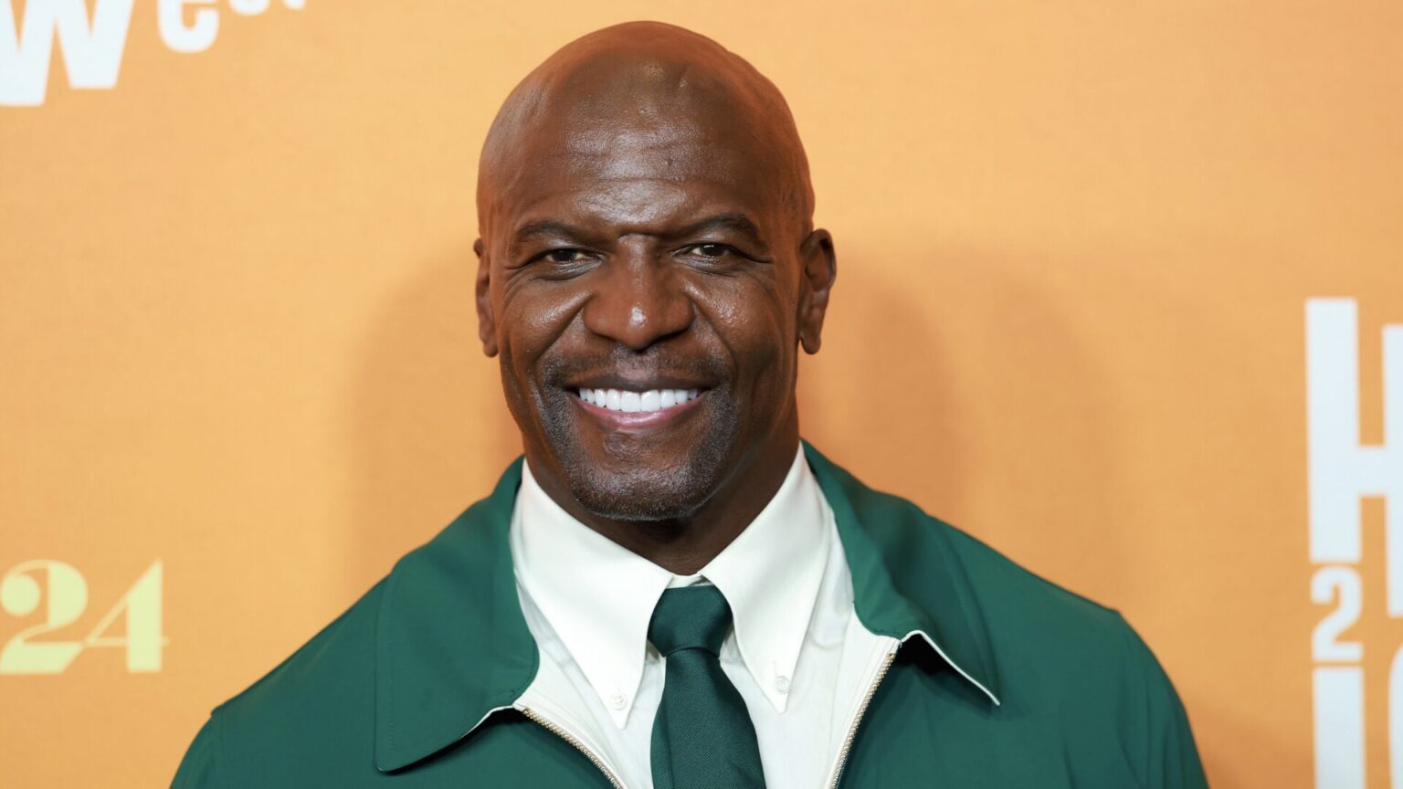 Terry Crews to Host Food Networks' 100 COOKS