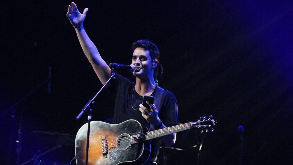 How Kristian Stanfill Is Sharing Sobriety with the Church