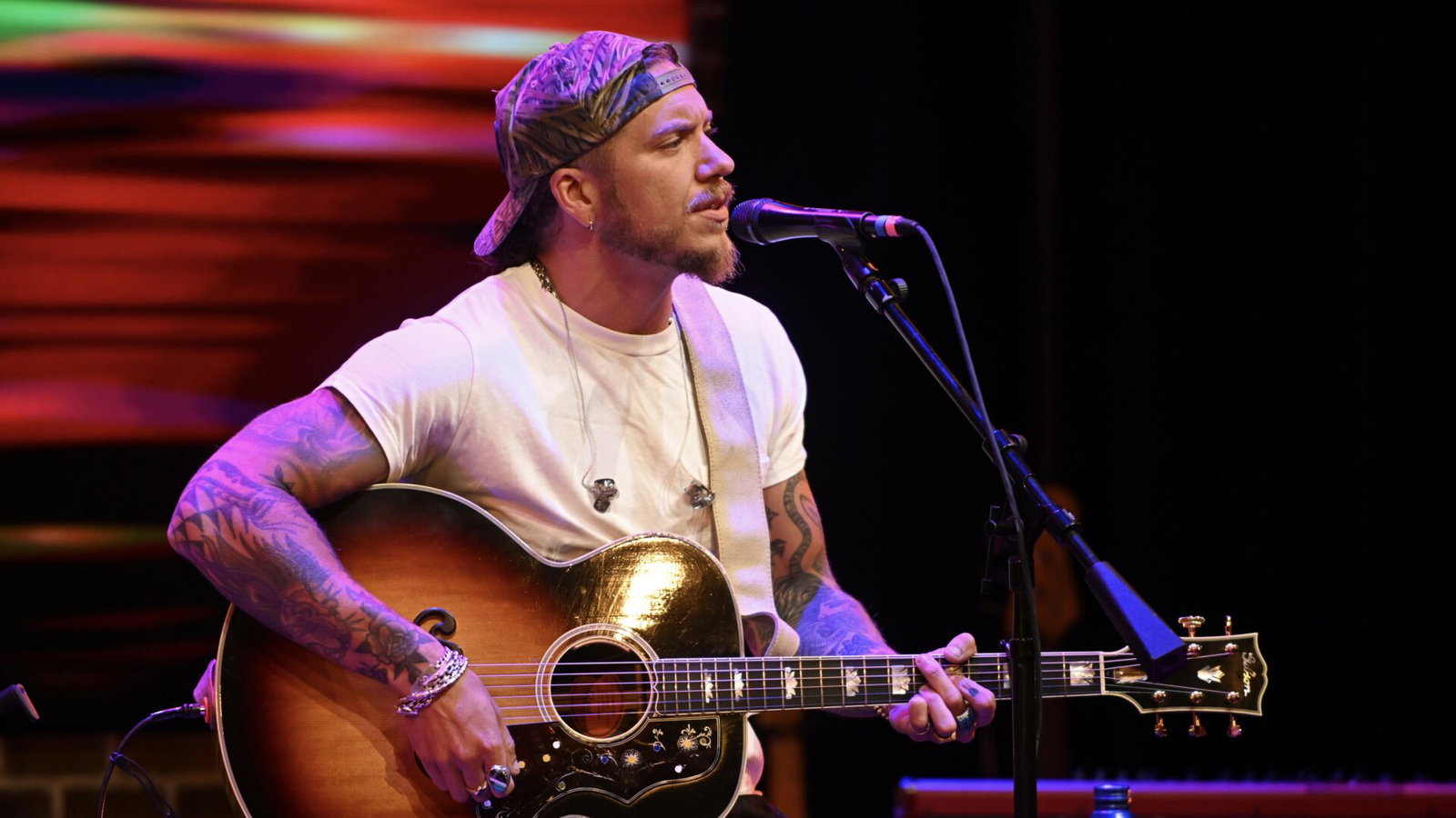 Brandon Lake Takes CMA Fest to Cowboy Church